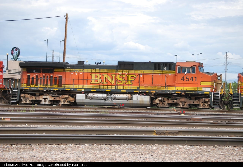 BNSF 4541